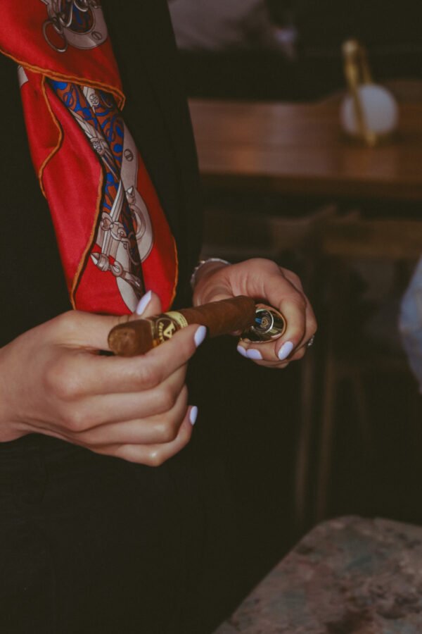 Opera Trafik & Cigar Lounge